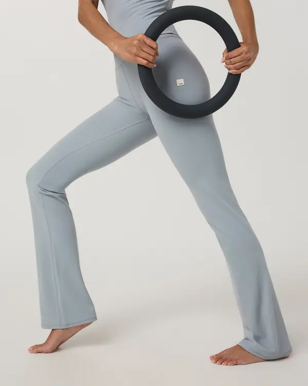Vuori Allthefeels™ Slim Flare Leggings - Raindrop