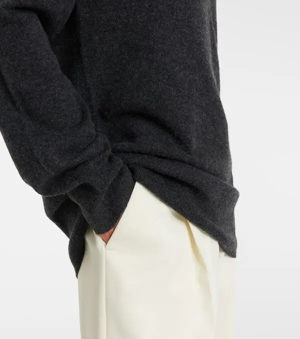 TOTEME Cashmere V-neck Sweater - Grey