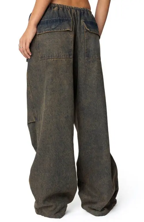 EDIKTED Regine Low Rise Oversize Parachute Jeans