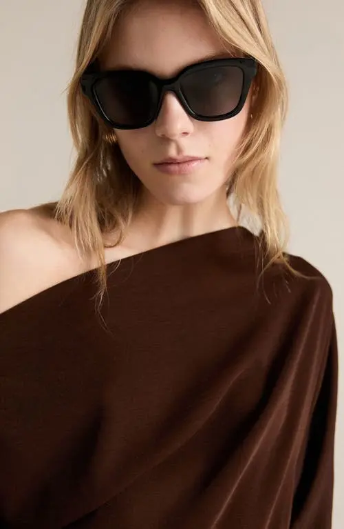 open lace back dress Elisabetta Franchi Belted Two-tone Pleated Long Dress In Neutral – luxury-24 main image 1