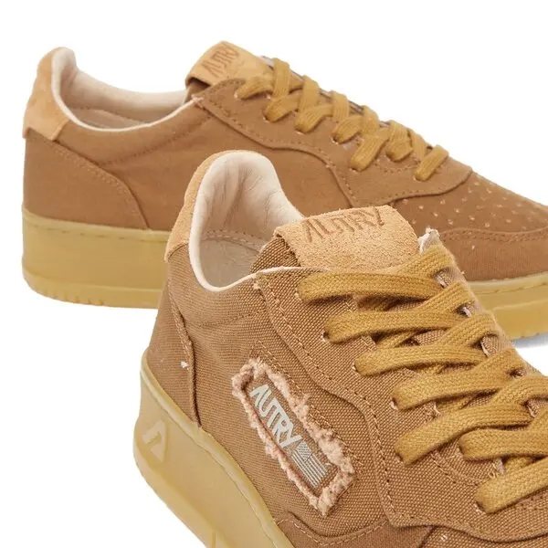 AUTRY Medalist Low Tonal Sneakers