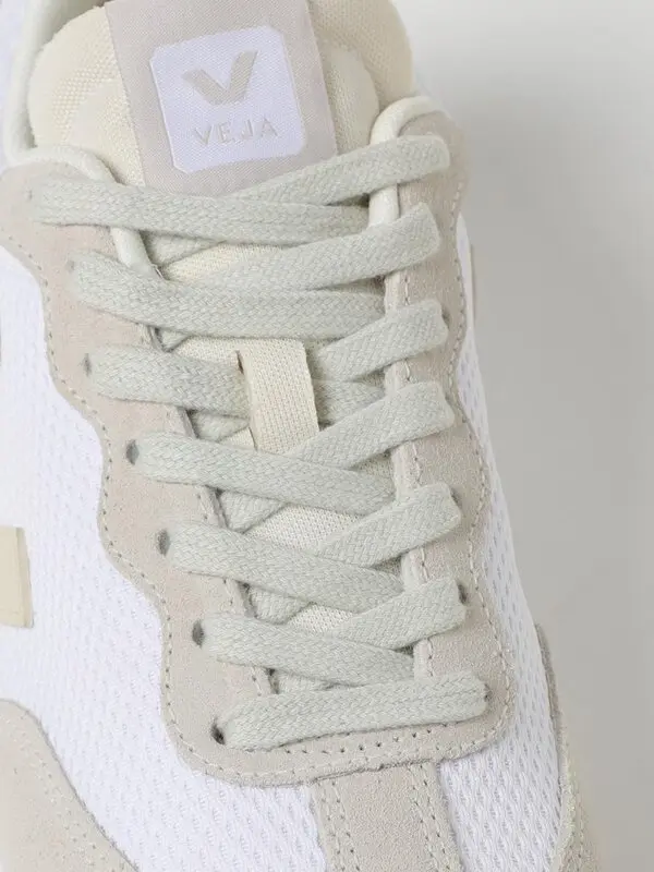 VEJA Rio Branco Ti Sneakers - White