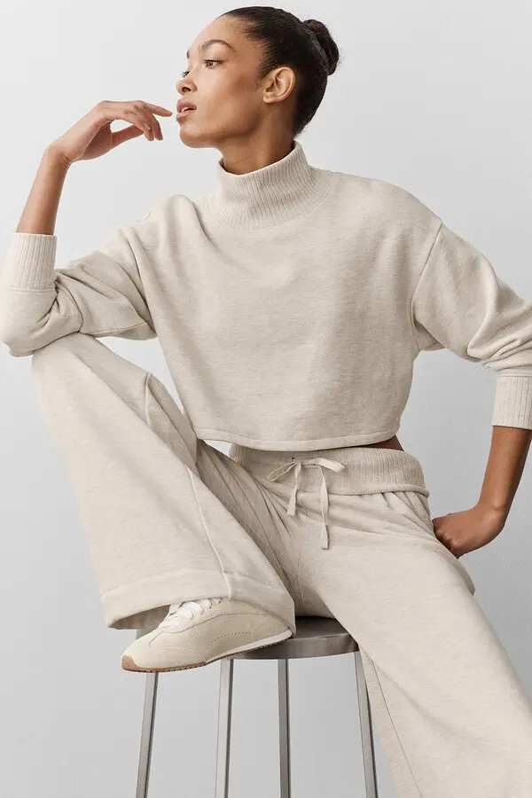 Alo Yoga Cropped Serenity Coverup Sweatshirt - Oatmeal Heather