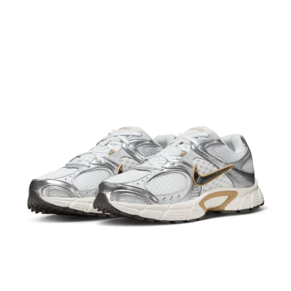 Nike V5 Rnr Sneakers - White
