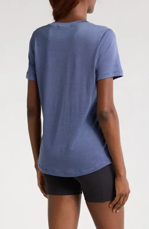 Smartwool Ultralite V-neck Short Sleeve T-shirt