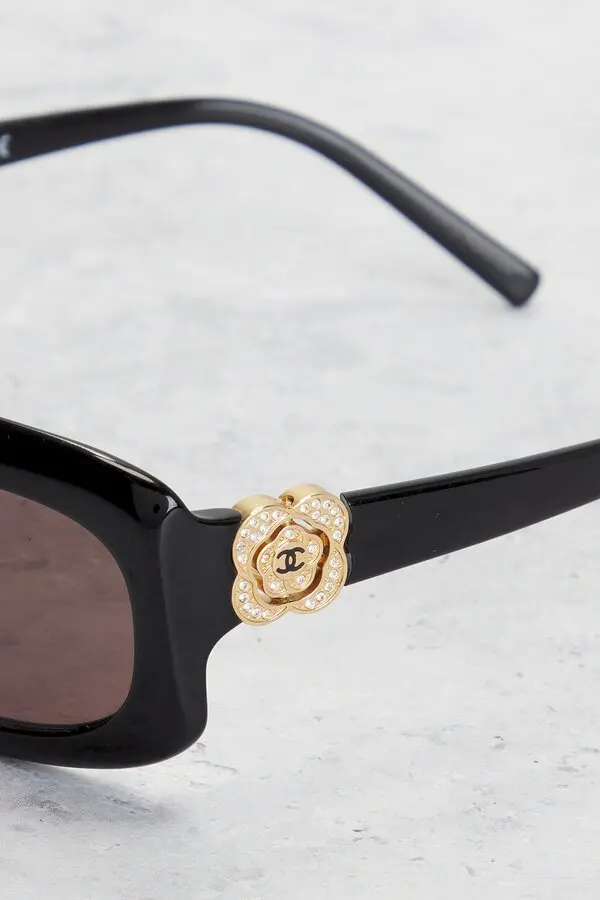 Chanel Interlocking Cc Oversize Tinted Sunglasses