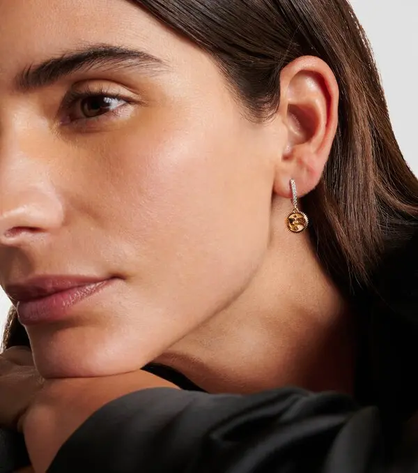 FOUNDRAE Strength Mini Single Hoop Earring