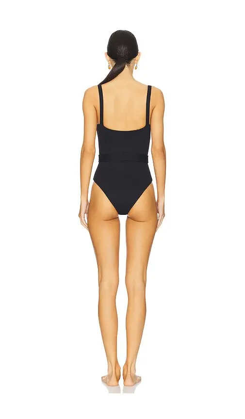 Devon Windsor X Freya Full Piece - Black Texture