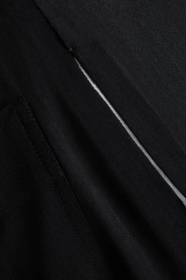 Victoria Beckham Crepe Straight-leg Pants - Black