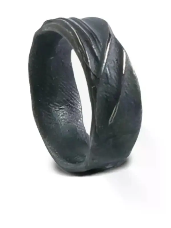 DETAJ Twisted Elegance Ring