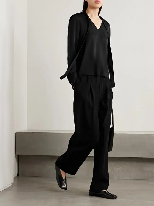 Theory Pleated Crepe Wide-leg Pants