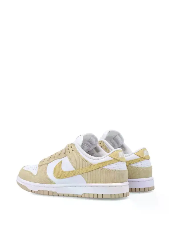 Nike Dunk Low Sneakers - Neutrals