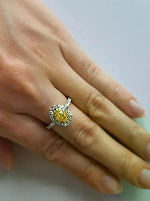 HYT JEWELRY 18kt White Gold Diamond Ring