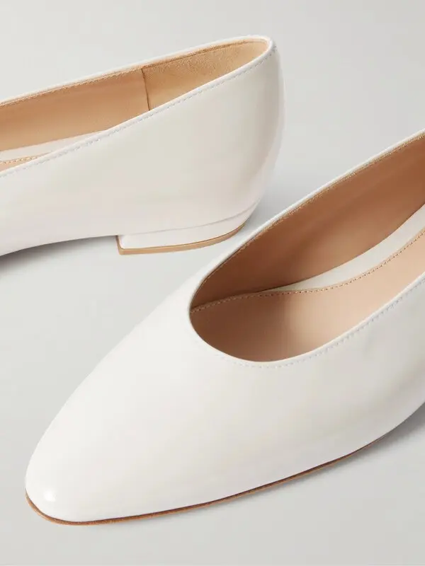 GIANVITO ROSSI Amelia Glossed-leather Ballerinas - White