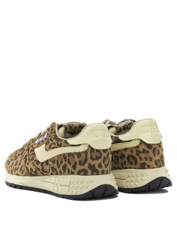 AUTRY Low Top Sneakers - Brown