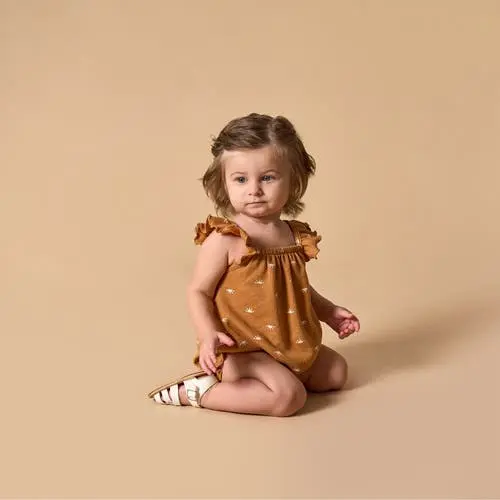 MODERN MOMENTS™ BY GERBER Bubble Romper - Md Brown Sun