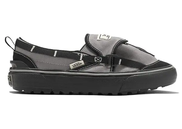 VANS Classic Slip-on Sneakers - Grey/black