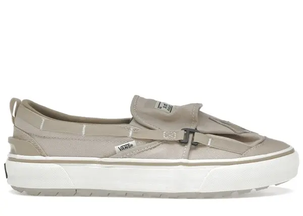 VANS Classic Slip-on Sneakers - Tan