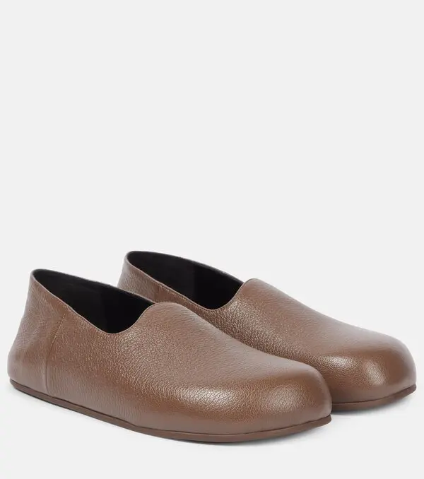 THE ROW Hugh Leather Slip-on Shoes - Brown