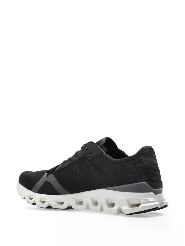 On Cloud X 4 Trainers - Black