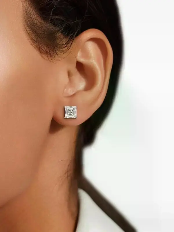 TILLA 14kt Gold Diamond Stud Earrings