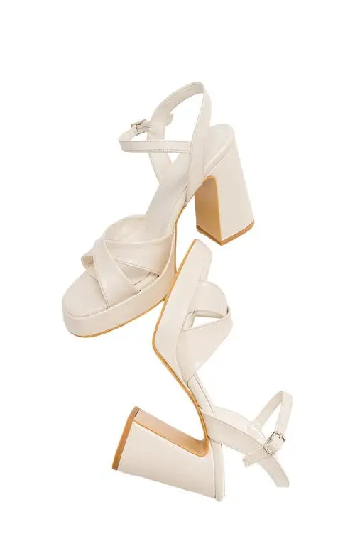 FOREVER & ALWAYS SHOES Yvonne Platform Sandals