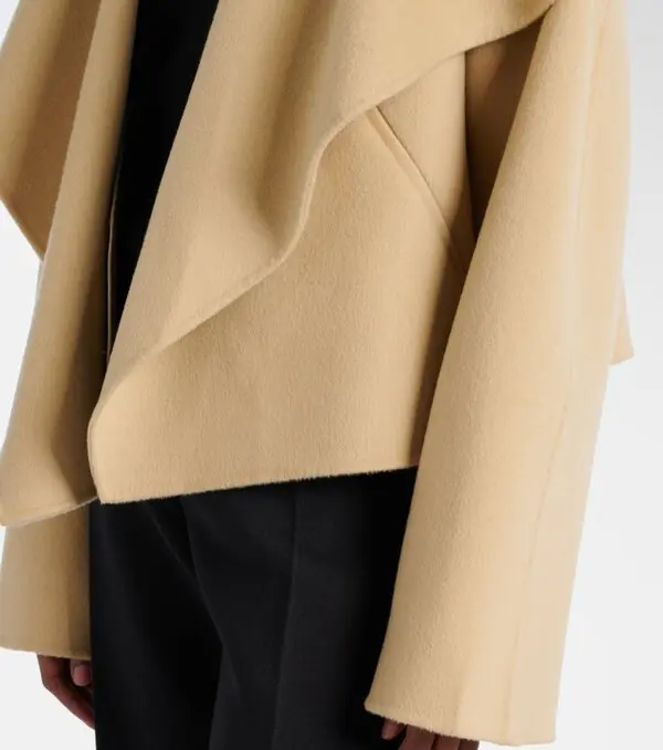 TOTEME Signature Cropped Wool Jacket - Beige