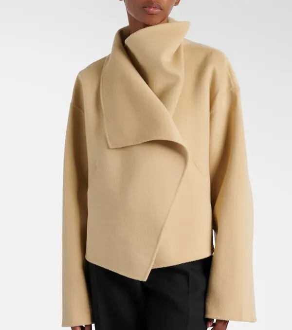 TOTEME Signature Cropped Wool Jacket - Beige