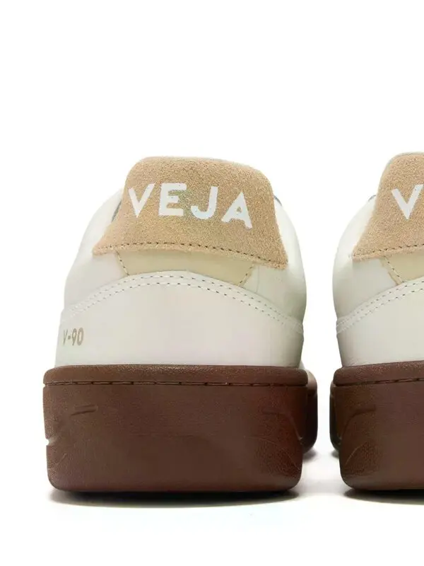 VEJA V-90 Sneakers
