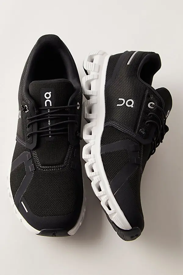 On Cloud 6" Low-top Lace-up Sneakers - Black