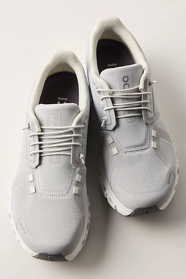 On Cloud 6" Low-top Lace-up Sneakers - Light Grey