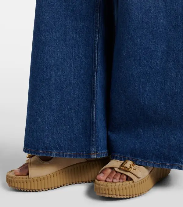Chloé Nama Suede Platform Sandals - Beige