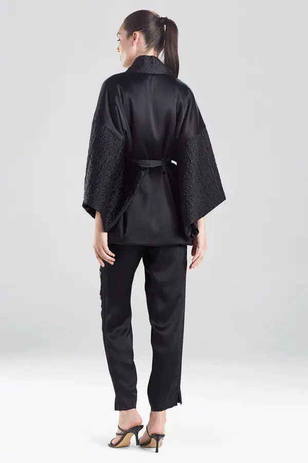 Natori Chinoiserie Embroidery Silk Wrap