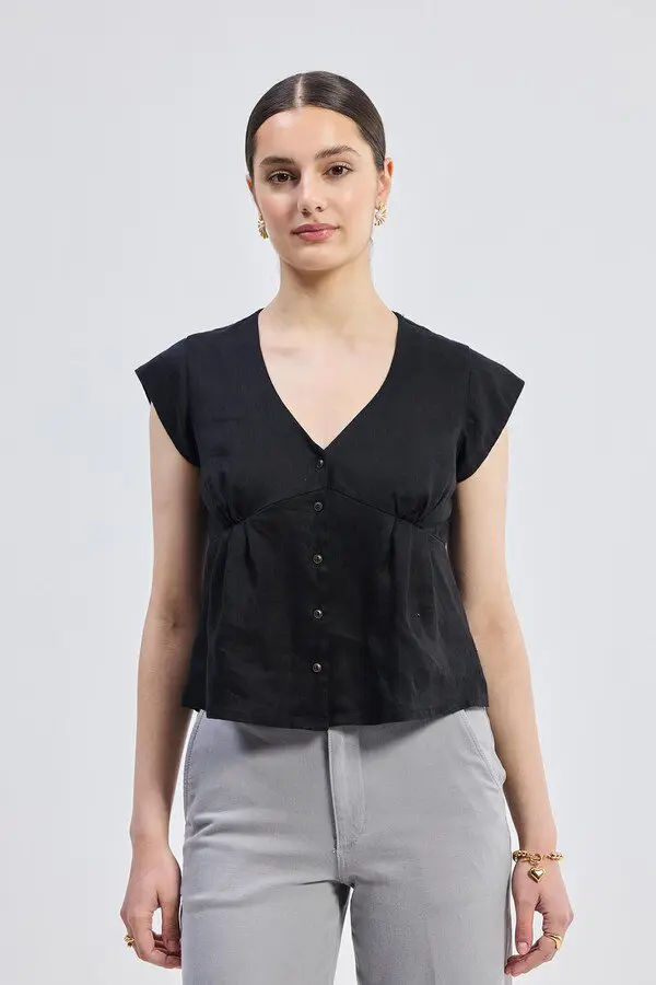REISTOR Deep V-neck Short Top - Black