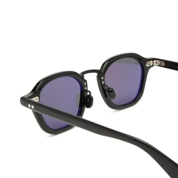 AKILA Iris Sunglasses - Black