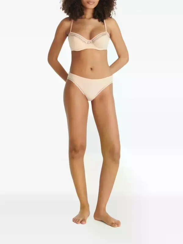 ERES Flash Briefs - Neutrals