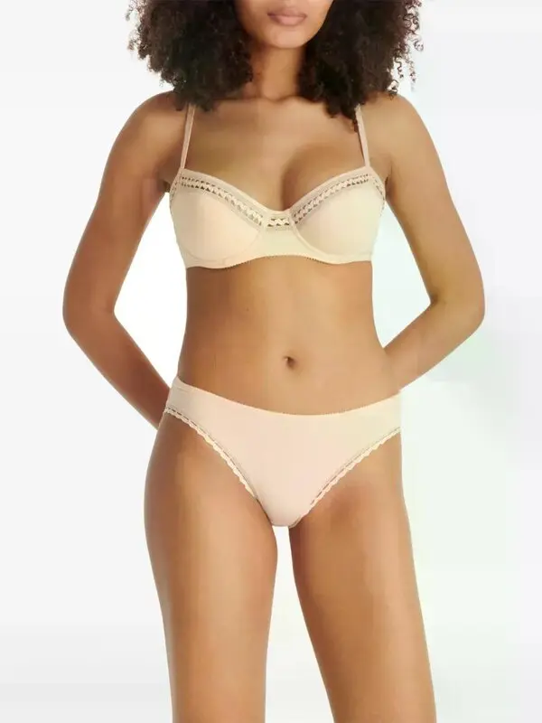 ERES Flash Briefs - Neutrals