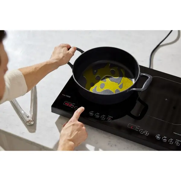ALL-CLAD 12 Enameled Cast Iron Skillet With Lid