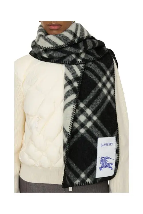 Burberry Check Wool Scarf - Black