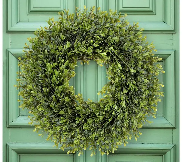 VALERIE PARR HILL 16' Plastic Spring Boxwood Wreath Valerie - One-color