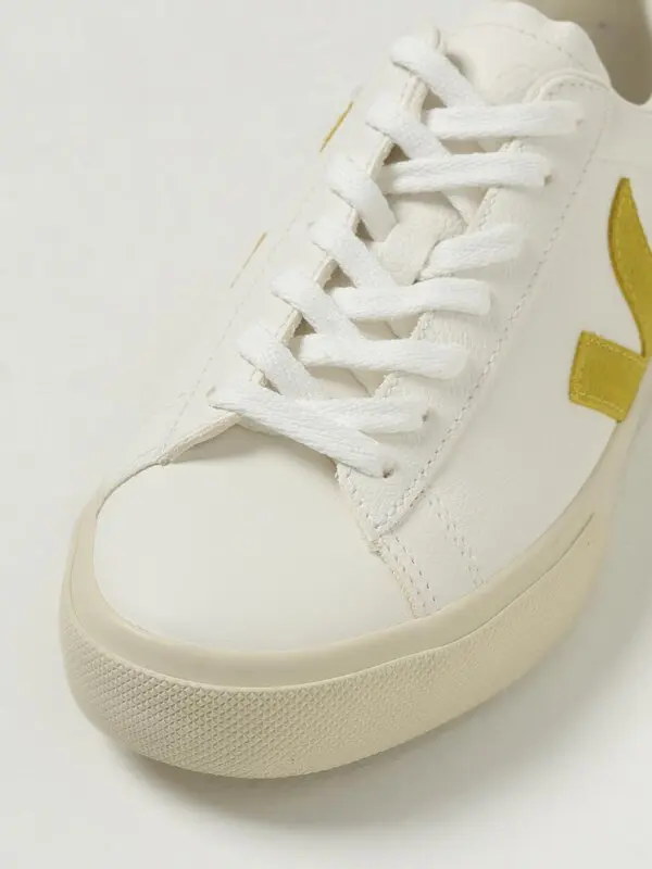 VEJA Sneakers - White