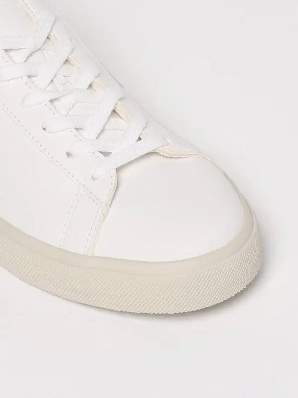 VEJA Campo Low Top Sneakers In O.t. Leather With Contrast Logo