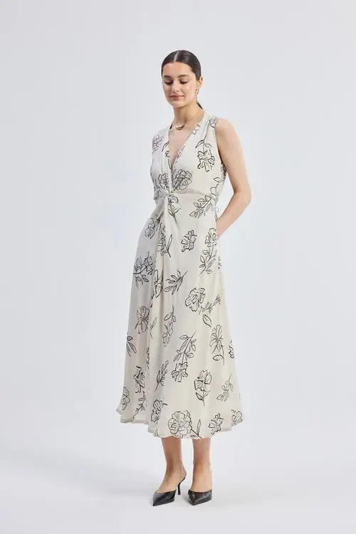 REISTOR Front Twist Maxi Dress In Floral Print - Black Florals