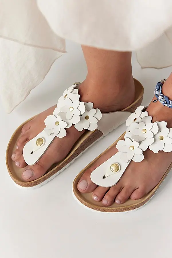 BIRKENSTOCK Gizeh Flowers Sandals - White