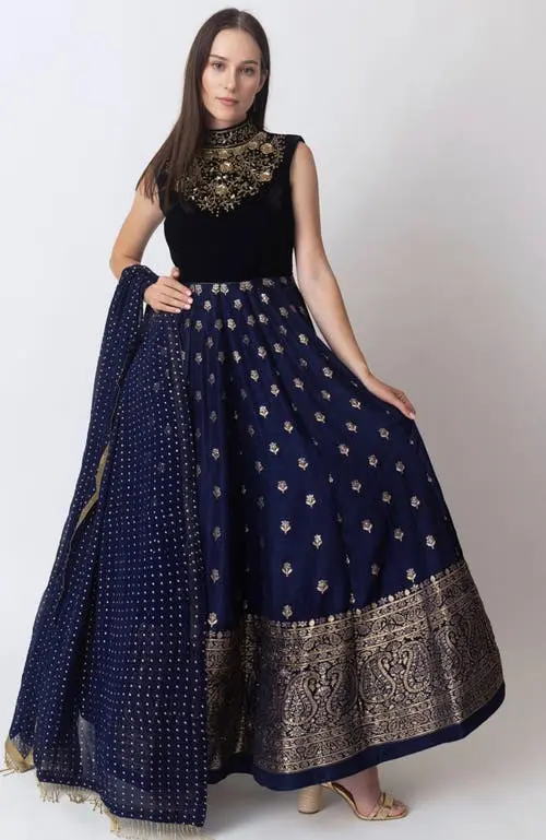 RAAS Alice Embroidered Jacquard Gown