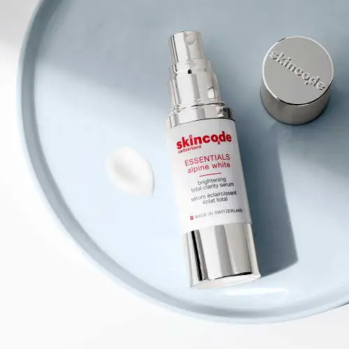 SKINCODE Brightening Total Clarity Serum 1oz