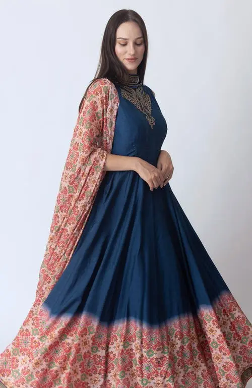 RAAS Myka Embroidered High Neck Gown Set