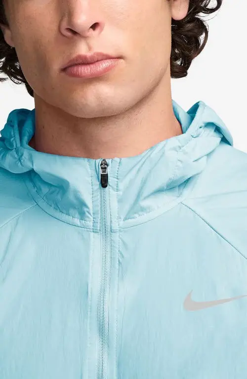 Nike Stride Dri-fit Uv Hooded Running Jacket - Glacier Blue