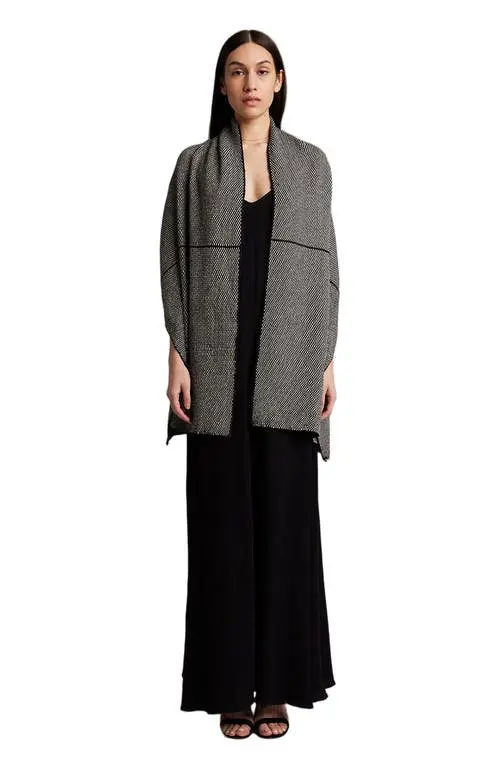 Voz Lineas Shawl In Baby Alpaca - Black/ivory