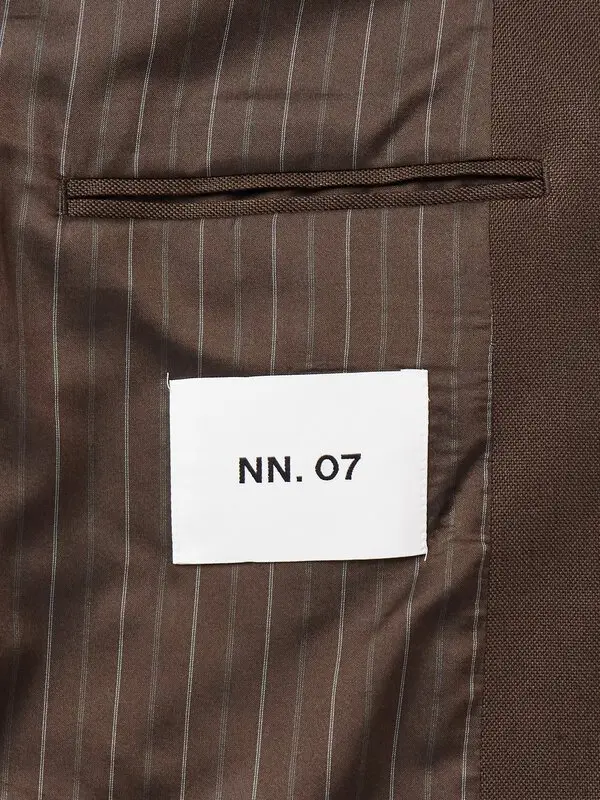 Nn07 - - Brown